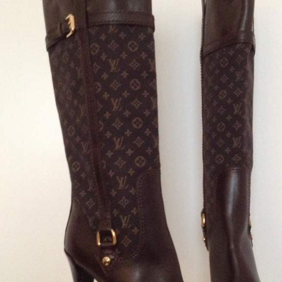 Louis Vuitton | Shoes | Authentic Louis Vuitton Jodie Monogram Kneehigh ...